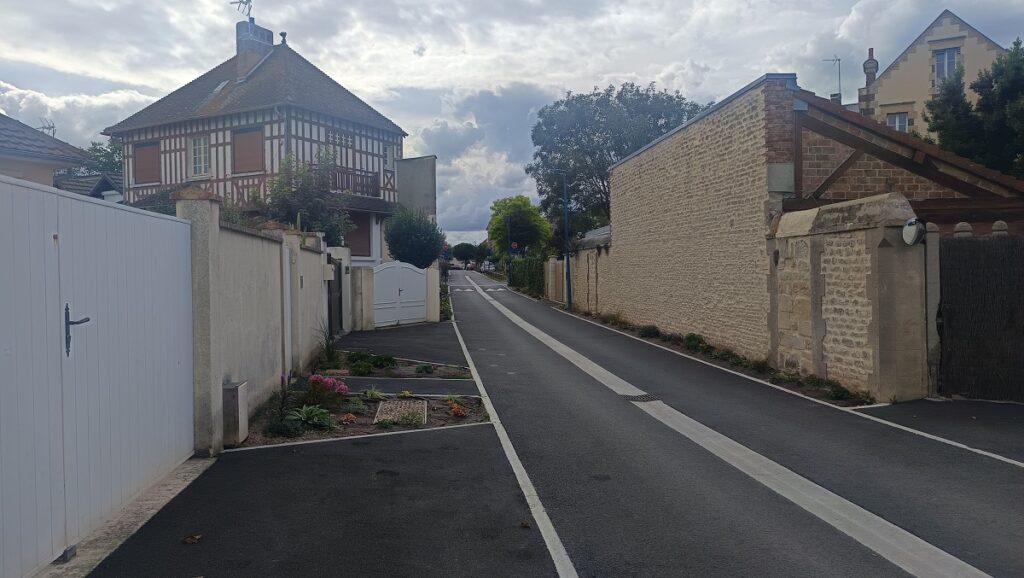 LION-SUR-MER : UN NOUVEL AMÉNAGEMENT POUR LA RUE DU MARÉCHAL FOCH - Rosel